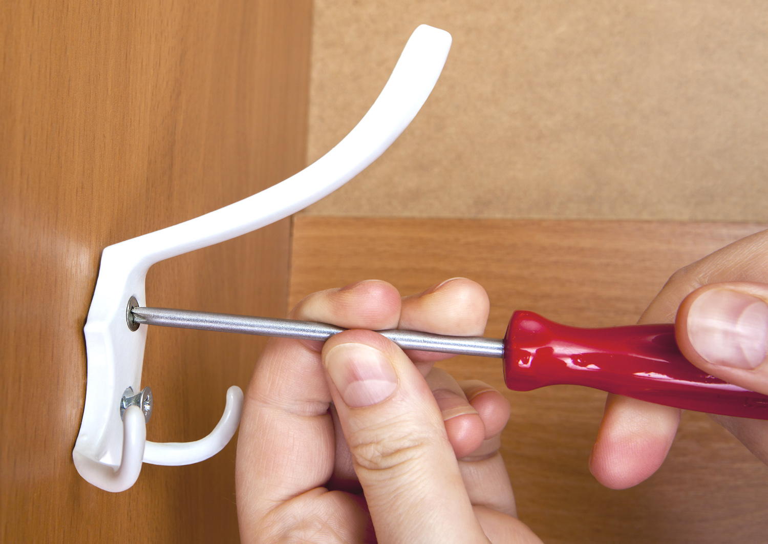 Go on – give a hook. - propertyunder50k.com