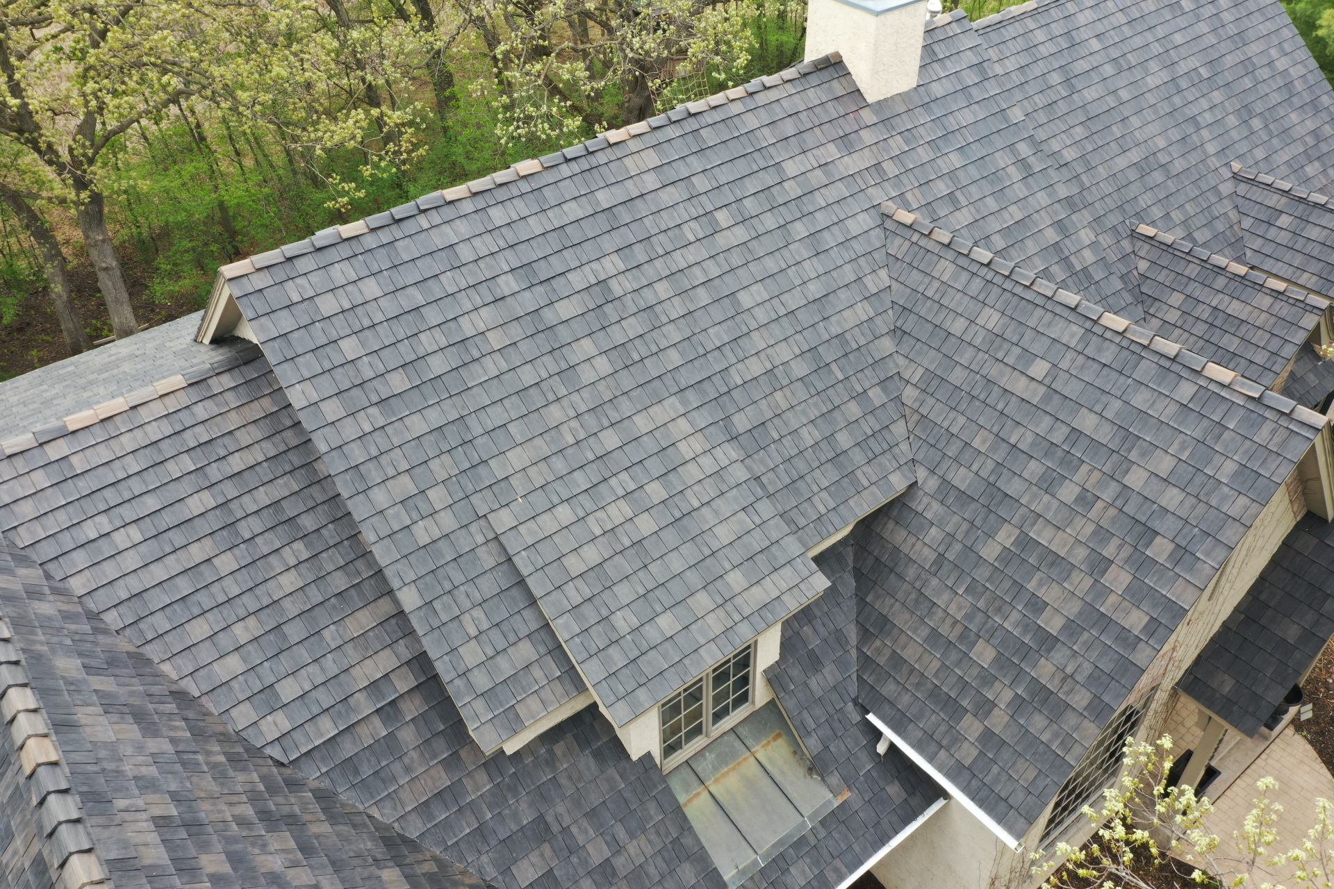 How to Choose the Right Roofing Material for Cold Climates ...